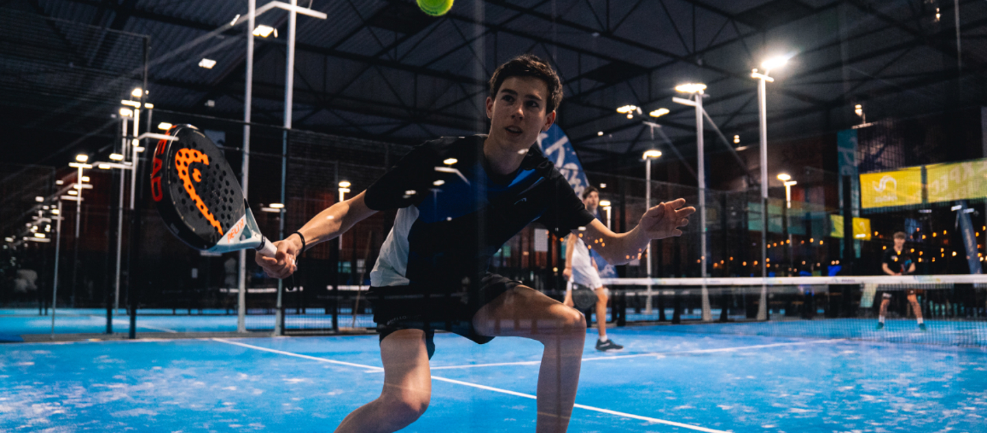 Hoogstaand jeugdpadel onder de rivieren | Padel